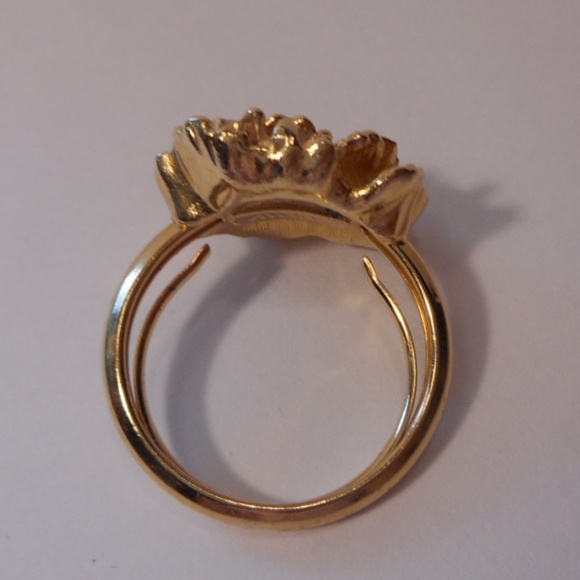 Avon | Jewelry | Vintage Avon Gold Tone Carnation Flower Ring | Poshmark
